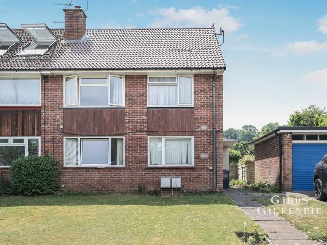 Asheridge Road, Chesham, Buckinghamshire HP5, 2 bed flat to rent, £1,550 pcm | PrimeLocation