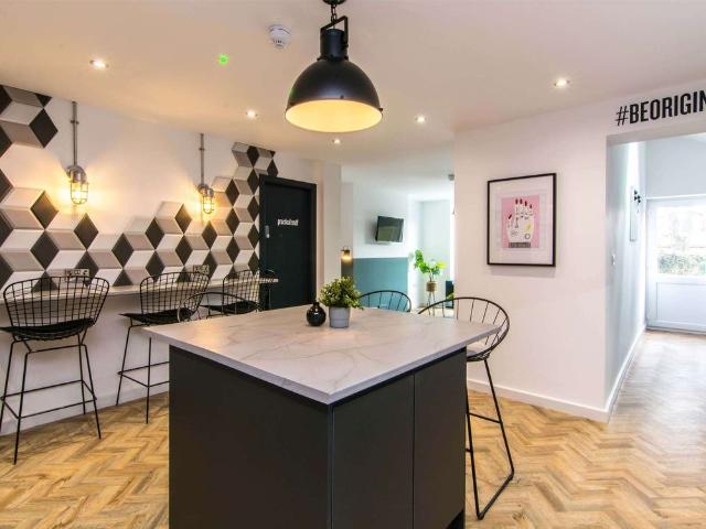 Ashfield Avenue Bedroom 6