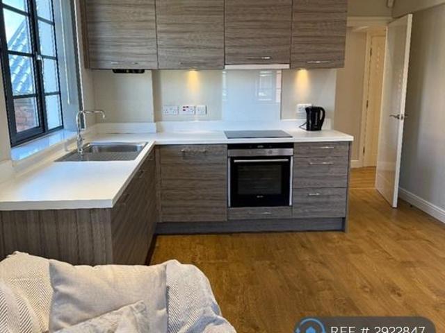 Ashfield Road, Cheadle, SK8 1 bed flat to rent £1,050 pcm £242 pw