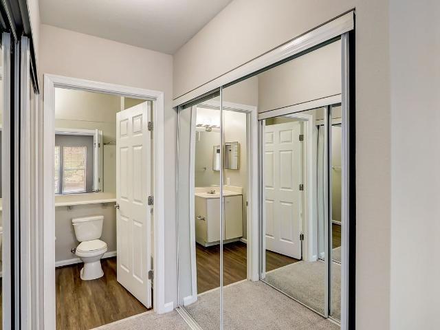 Ashford Meadows 2 Bedroom Apartment for Rent at 2551 Cornelia Rd, Herndon, VA 20171