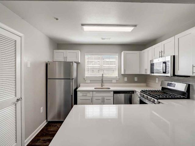 Ashford Meadows 2 Bedroom Apartment for Rent at 2551 Cornelia Rd, Herndon, VA 20171
