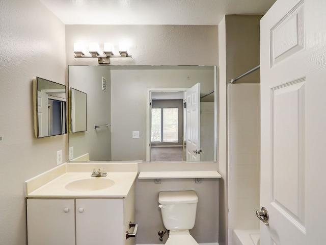 Ashford Meadows 2 Bedroom Apartment for Rent at 2551 Cornelia Rd, Herndon, VA 20171