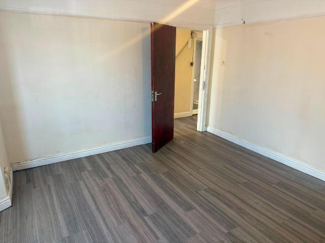 Ashford Avenue, Hayes UB4, 1 bed flat to rent, £1,550 pcm | PrimeLocation