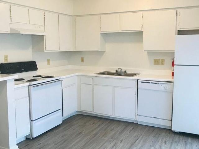 Ashford Creek 2 Bedroom Apartment for Rent at 3803 Synott Rd, Houston, TX 77082 Eldridge West Oaks