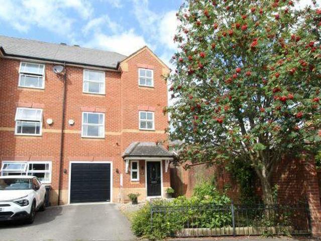 Ashford Drive, Stretton, 3 Bedroom Semi detached