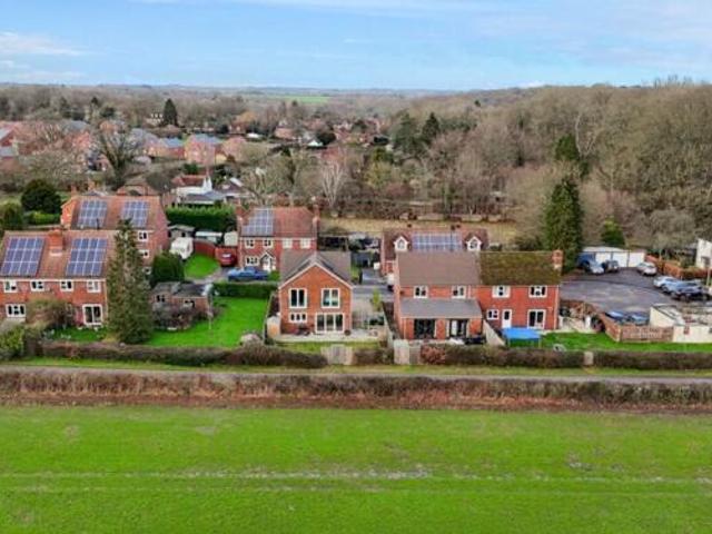 Ashford Hill, Holt Cottages, Thatcham, 3 Bedroom Detached