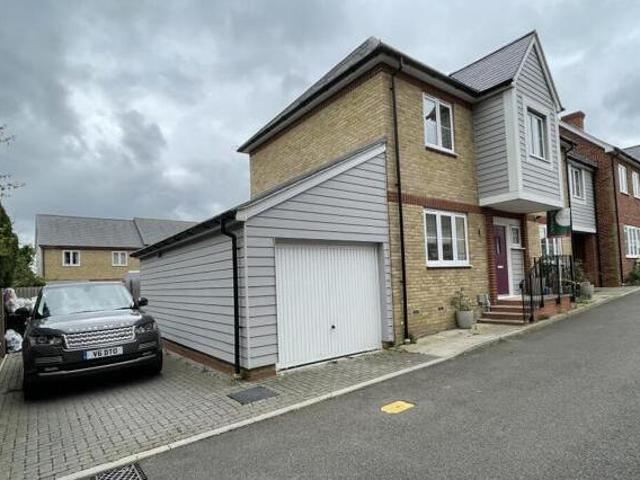 Ashford Place, Broomfield, 4 Bedroom Detached