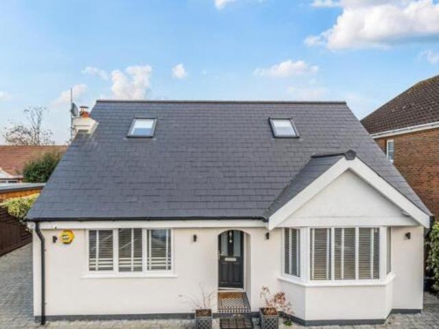 Ashford Road, Ashford, 4 Bedroom Detached