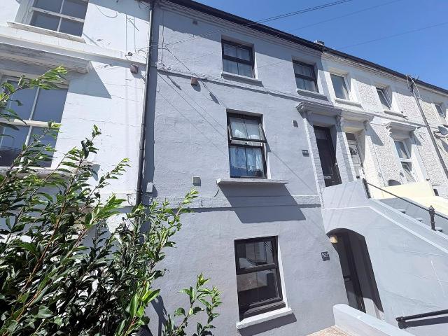 Ashford Road, Eastbourne BN21, 1 bed flat to rent, £1,100 pcm | PrimeLocation