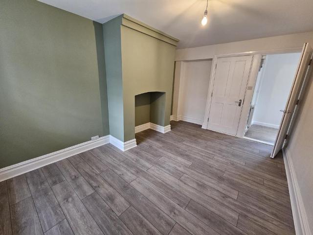 Ashford Road, Maidstone, ME14 1 bed flat to rent £1,050 pcm £242 pw