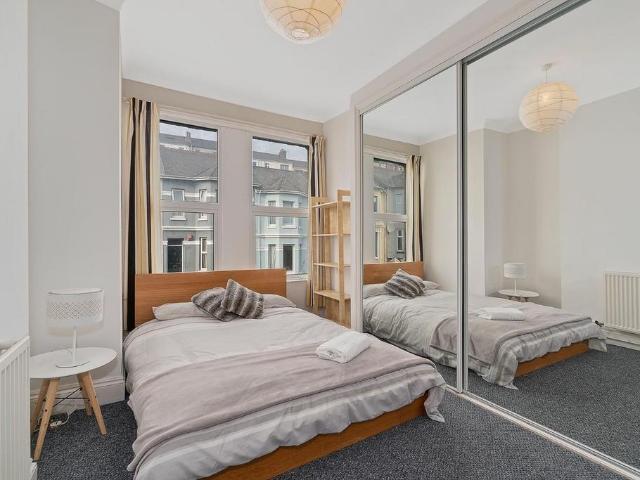 Ashford Road, Plymouth PL4 5 bed house to rent £2,838 pcm £655 pw