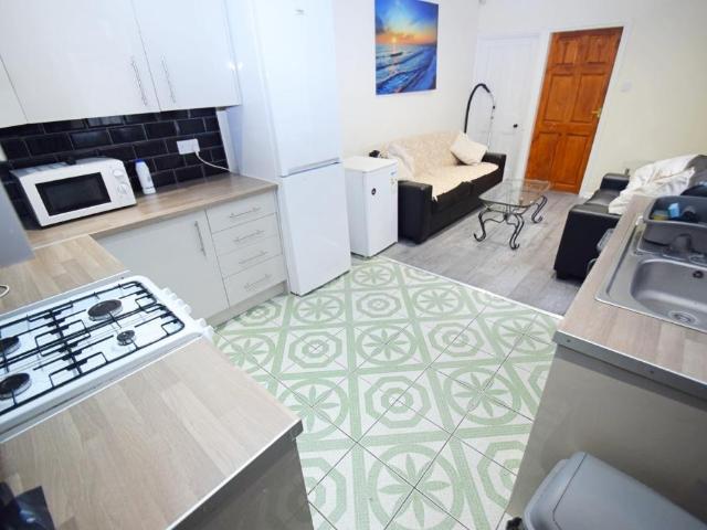Ashford Street, Stoke On Trent ST4 6 bed house share to rent £2,730 pcm £630 pw