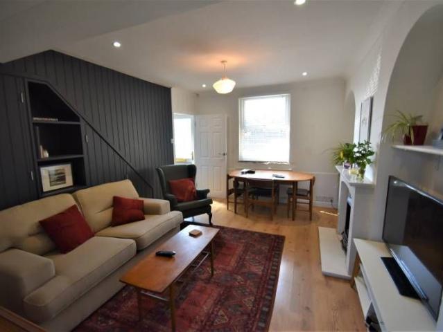Ashford Square, Eastbourne, BN21 3TX