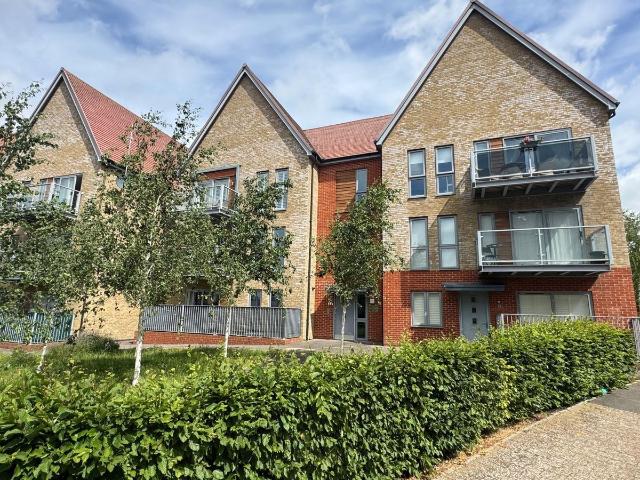 Ashford TN23, 2 bed flat to rent, £1,300 pcm | PrimeLocation