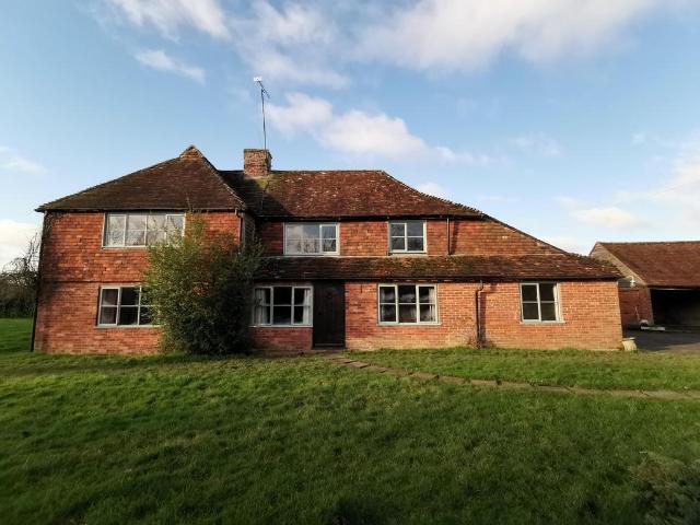 ASHFORD, TN26 4 bed property to rent £2,100 pcm £485 pw