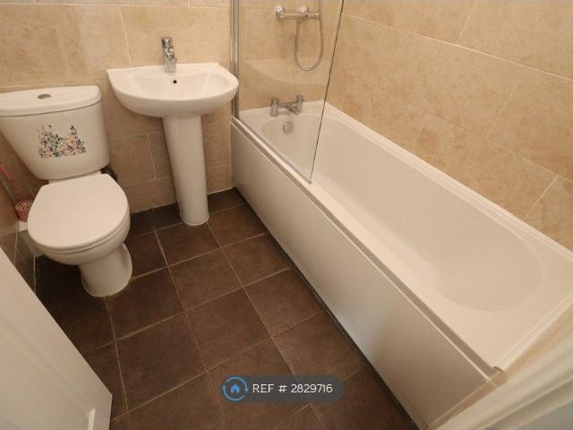 Ashgrove Road, Ilford IG3, Studio to rent, £1,250 pcm | PrimeLocation