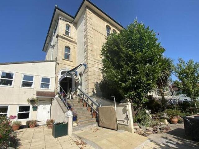 Ashgrove Road, 2 Bedroom Flat