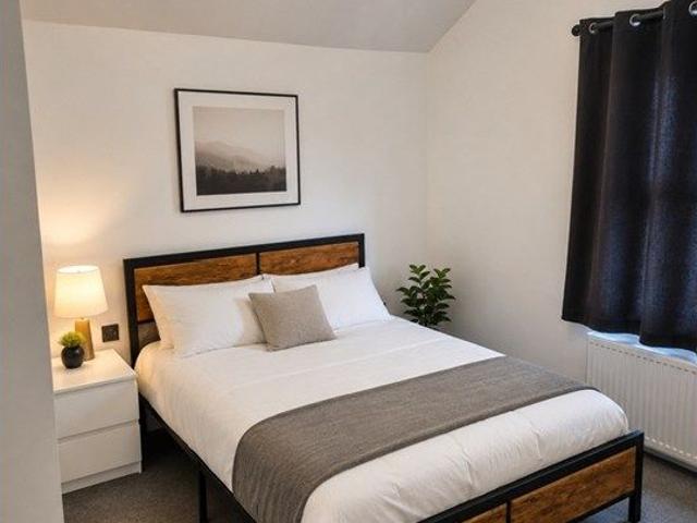 Ashingdon Road, Rochford SS4, Room to rent, £700 pcm | PrimeLocation