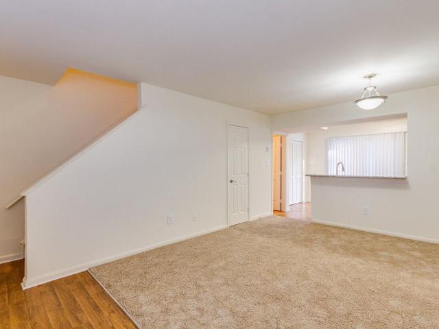 Ashland Towne Square 3 Bedroom Apartment for Rent at 204 Kings Arms Ct, Ashland, VA 23005