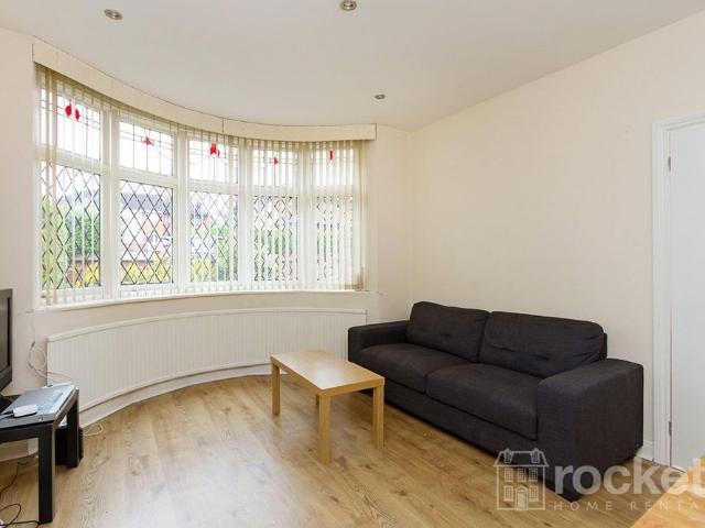 Ashlands Road, Hartshill, Stoke On Trent, ST4
