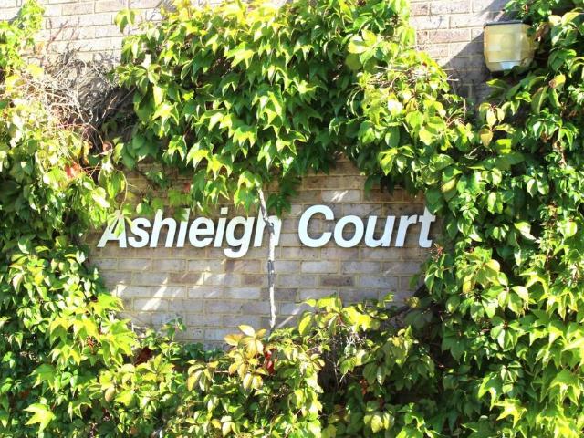 Ashleigh Court, Station Lane. 2 bed maisonette to rent £1,599 pcm £369 pw
