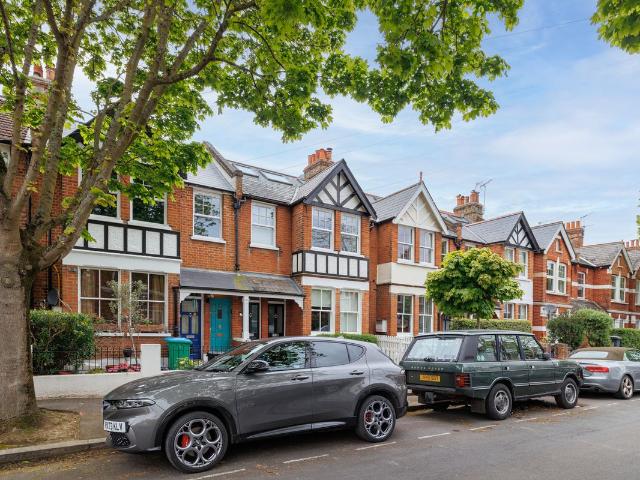 Ashleigh Road, London SW14, 3 bed flat to rent, £3,000 pcm | PrimeLocation