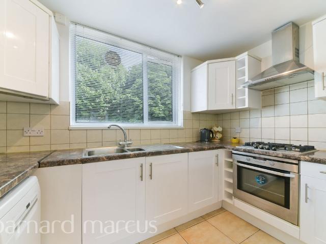 Ashley Crescent, London SW11, 1 bed flat to rent, £1,750 pcm | PrimeLocation