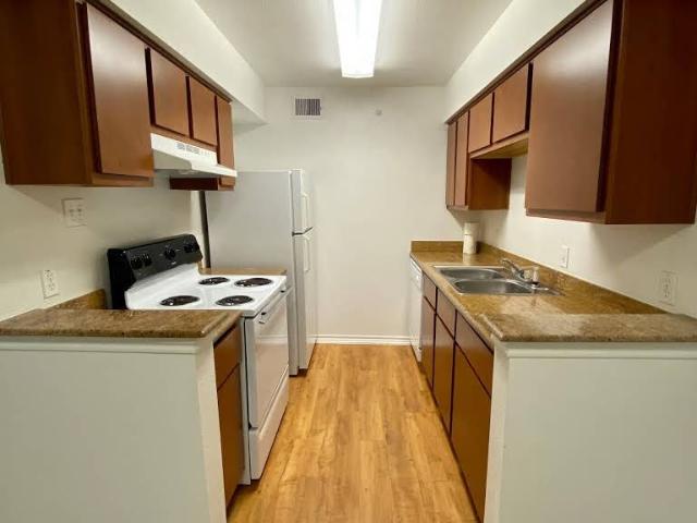 Ashley Crest Apartments 2 Bedroom Apartment for Rent at 11900 Barwood Bend Dr, Houston, TX 77065