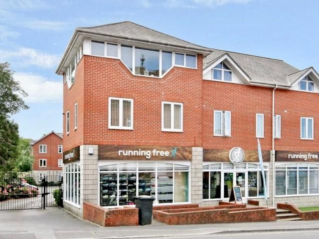 Ashley Cross, Poole BH14, 2 bed flat to rent, £1,250 pcm | PrimeLocation
