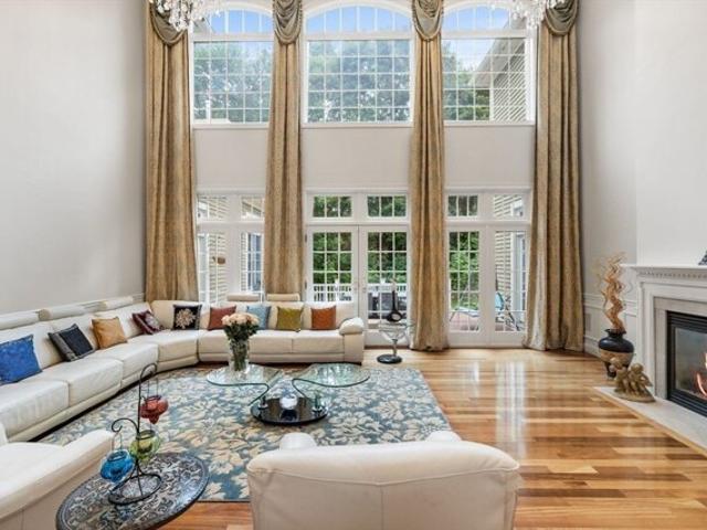 Ashley Ct, Lynnfield, Home For Sale