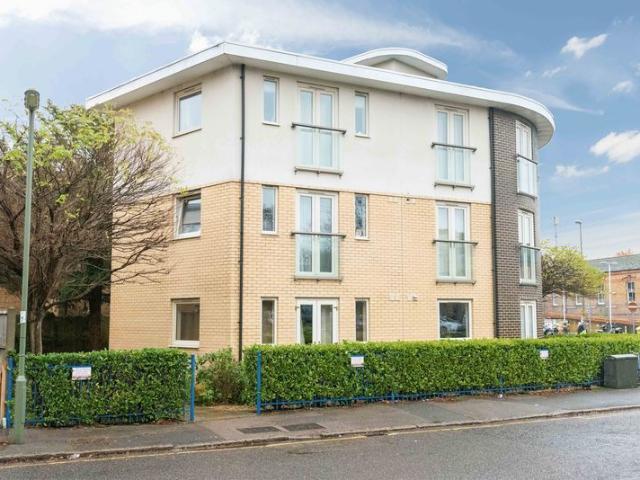 Ashley Gate, Walton On Thames KT12, Studio to rent, £995 pcm | PrimeLocation