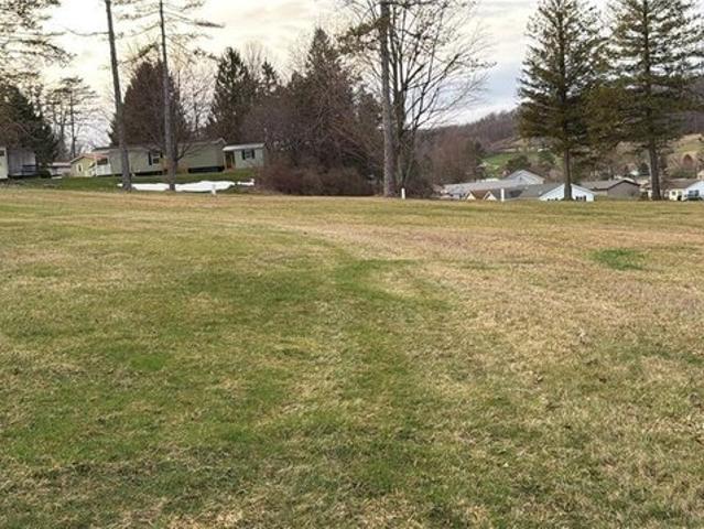Ashley Dr, Indiana, PA 15701