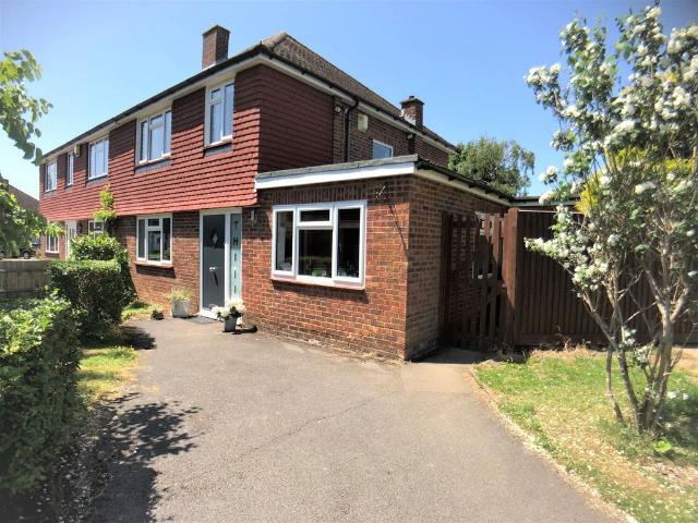 Ashley Drive, Penn, HP10 3 bed semi detached house to rent £2,750 pcm £635 pw