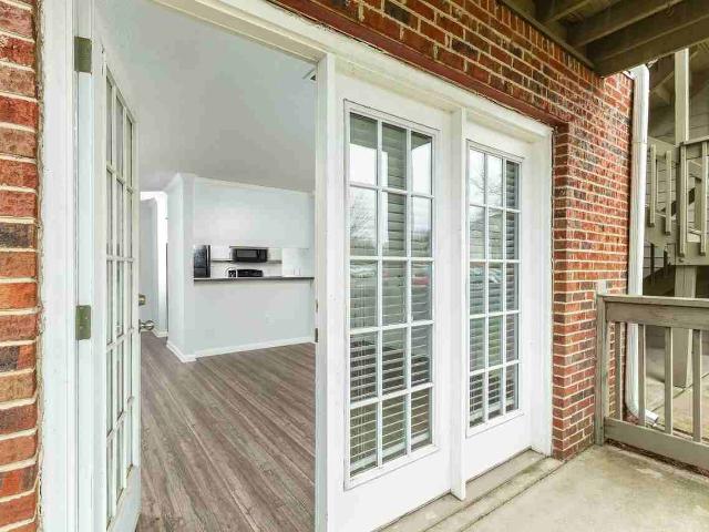 Ashley Oaks Apartments 1 Bedroom Apartment for Rent at 407 Guilford College Rd, Greensboro, NC 27409 Friendswood
