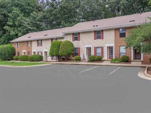 Ashley Oaks Apartments 2 Bedroom Apartment for Rent at 1121 Rome St, Carrollton, GA 30117