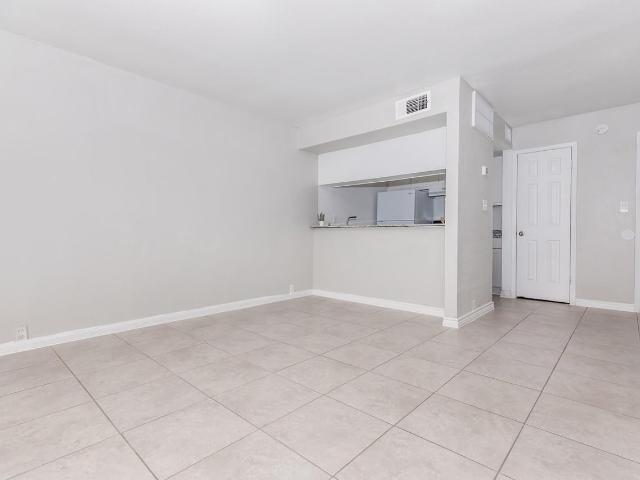 Ashley Square Apartments 1 Bedroom Apartment for Rent at 6330 Windswept Ln, Houston, TX 77057 Woodlake Briar Meadow