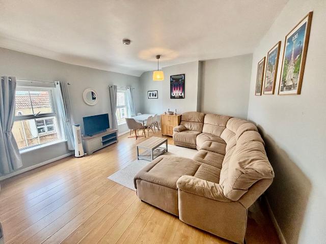 Ashley Road, Bournemouth BH1, 1 bed flat to rent, £850 pcm | PrimeLocation