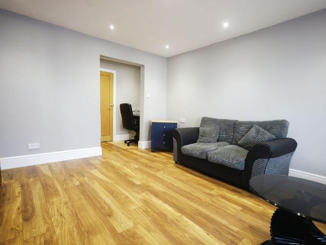Ashley Road, Bournemouth BH1, 2 bed property to rent, £1,250 pcm | PrimeLocation