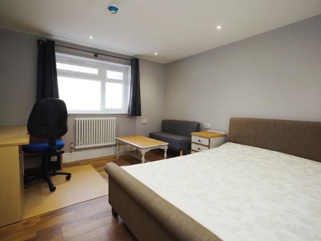 Ashley Road, Bournemouth, BH1