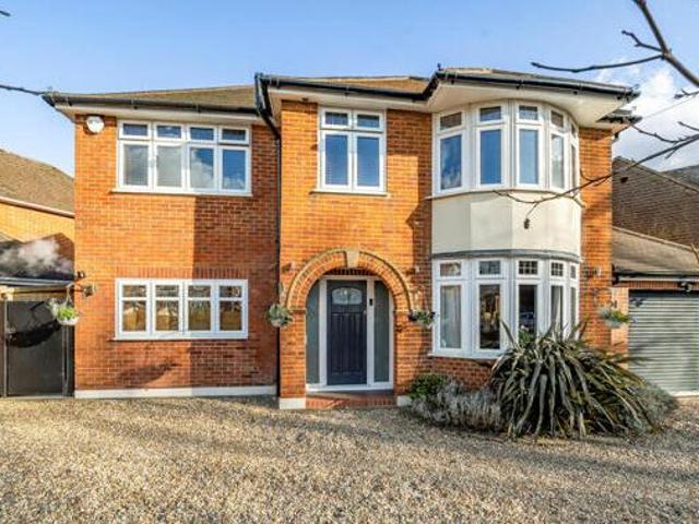 Ashley Road, Farnborough,4 Bedroom Detached