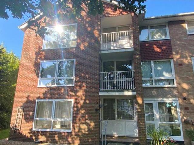 Ashley Road, New Milton, 2 Bedroom Apartment