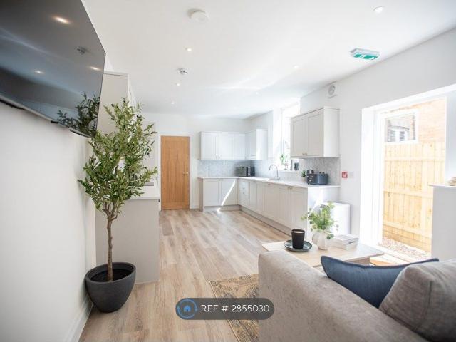 Ashley Road, Poole BH14, Room to rent, £695 pcm | PrimeLocation