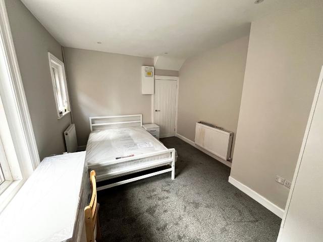 Ashley Road, Poole BH14, Studio to rent, £850 pcm | PrimeLocation