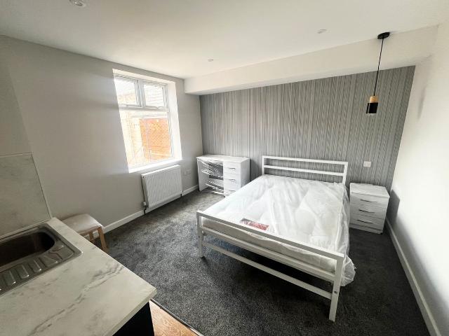 Ashley Road, Poole BH14, 1 bed maisonette to rent, £800 pcm | PrimeLocation