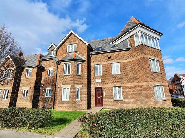 Ashley Road, Poole BH14, 2 bed flat to rent, £1,250 pcm | PrimeLocation