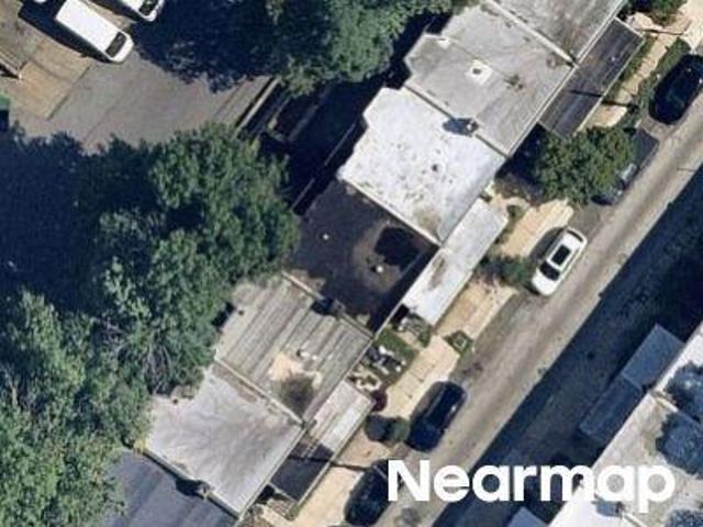 Ashmead Pl N