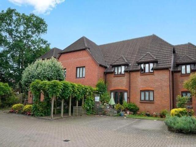 Ashmoor Lodge, Beech Walk, 2 Bedroom Apartment