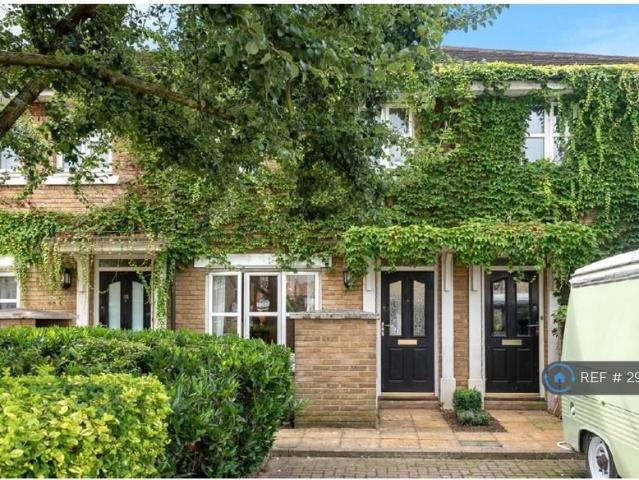 Ashmore Close, London, SE15 3 bed terraced house to rent £2,700 pcm £623 pw
