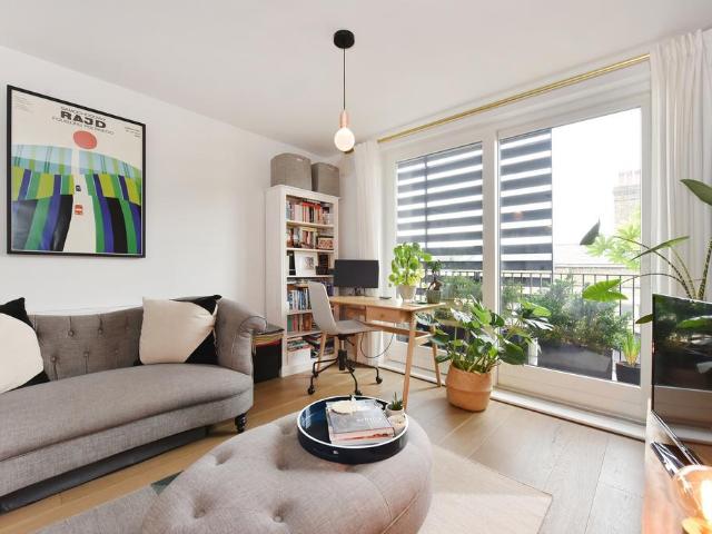 Ashmore Road, London SE18 1 bed flat to rent £1,700 pcm £392 pw