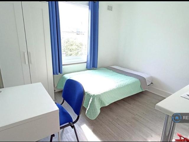 Ashmore Road, London, W9 Studio to rent £1,150 pcm £265 pw